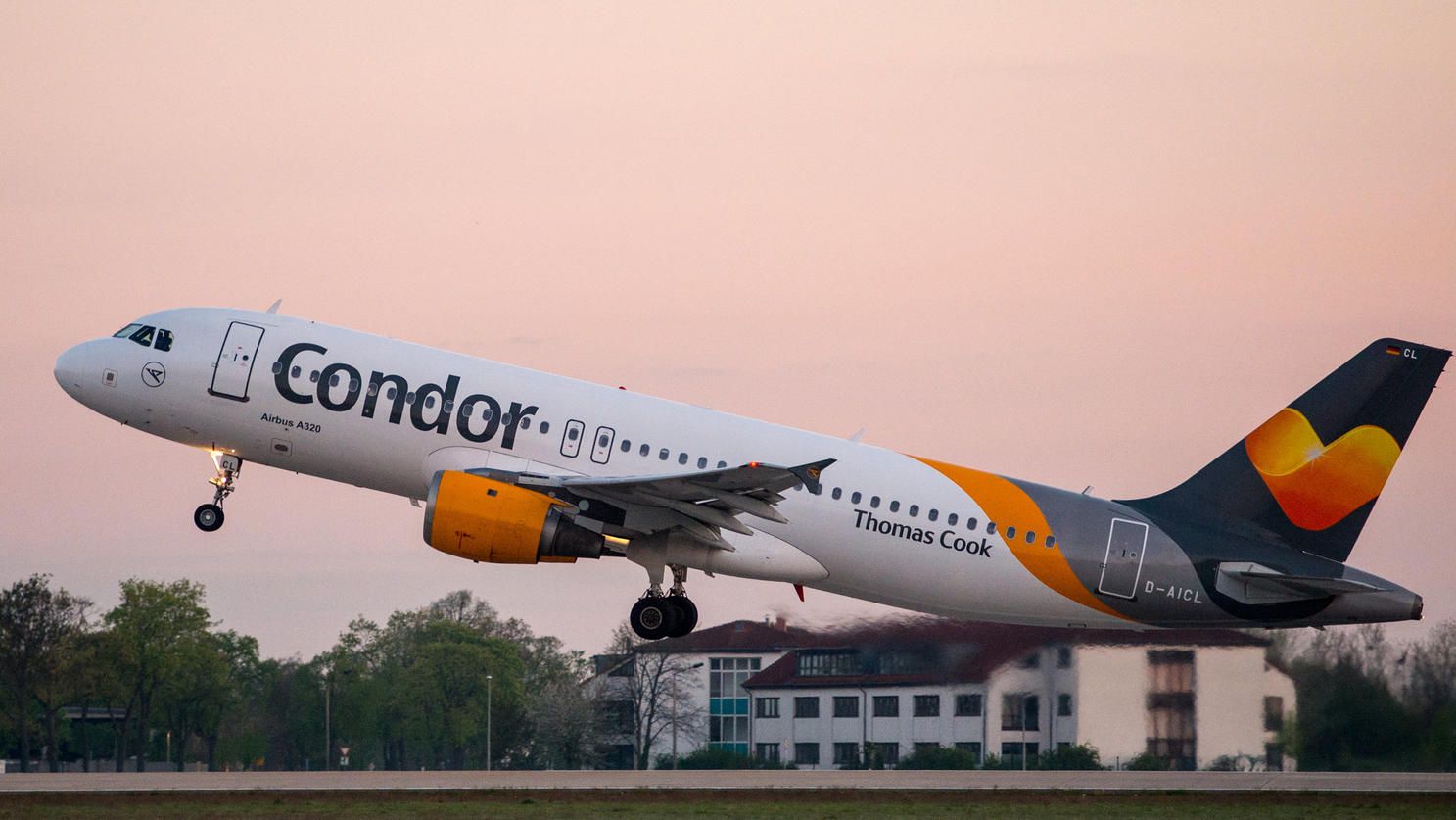 Německo po krachu CK Thomas Cook zadotuje aerolinky Condor. Musí to ale ...