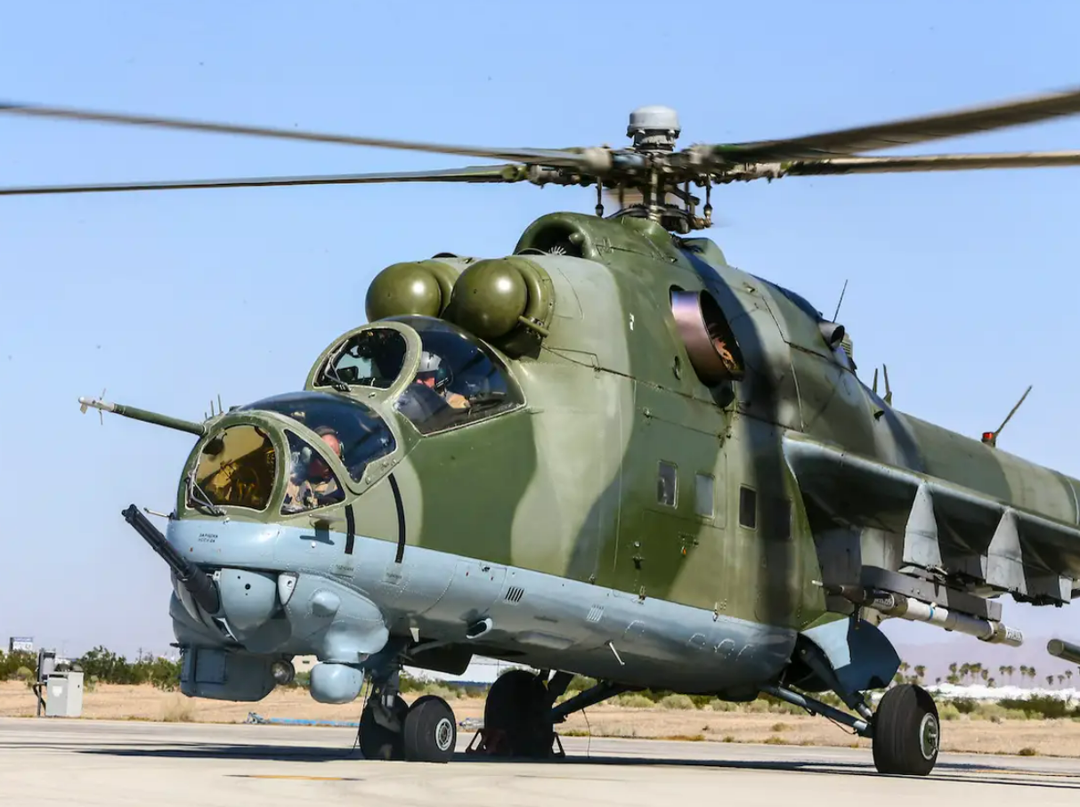 Česko darovalo Ukrajině bojové helikoptéry, tanky a rakety - ČESKO1 ...